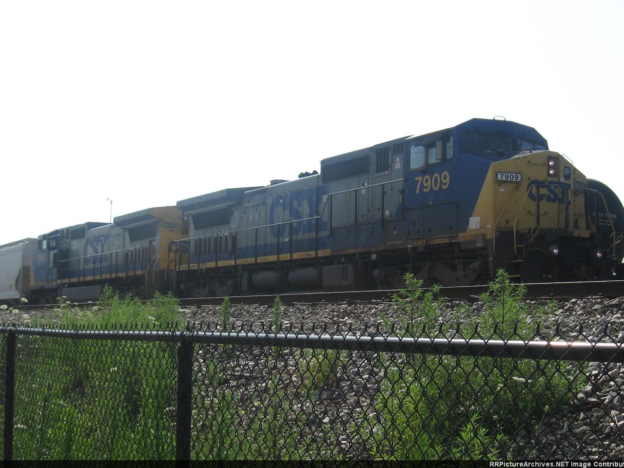 CSX 7909 (C40-9W) CSX 7865 (C40-9W)